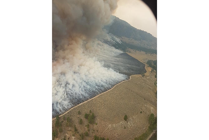 UPDATE: Snowy Mountain wildfire encroaching on U.S. border | iNFOnews ...