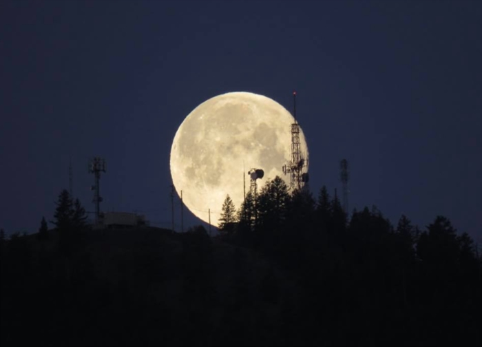 iN PHOTOS: Check out these amazing shots of the last supermoon of 2020 ...